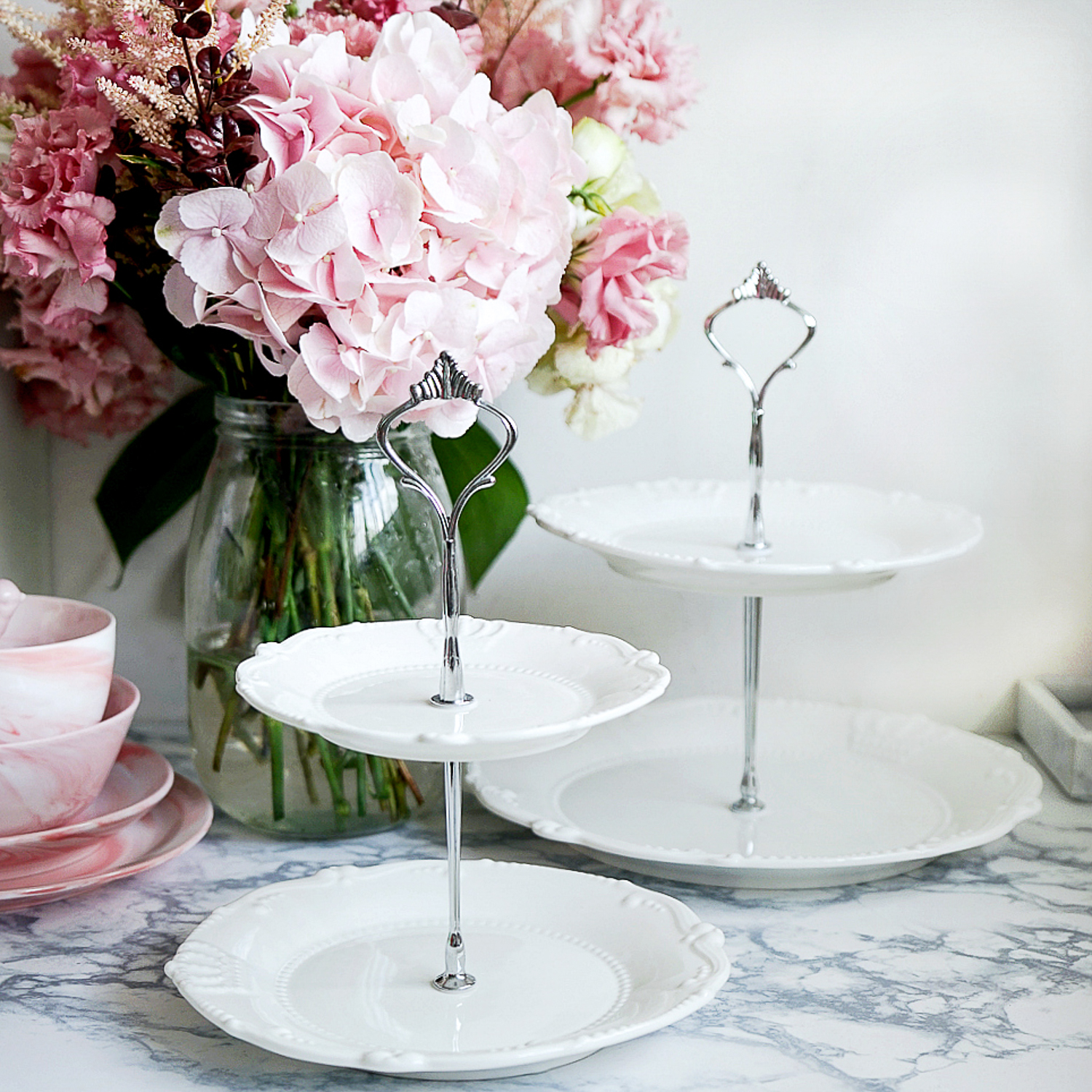 CLASSIC WHITE DOUBLE TIER STAND