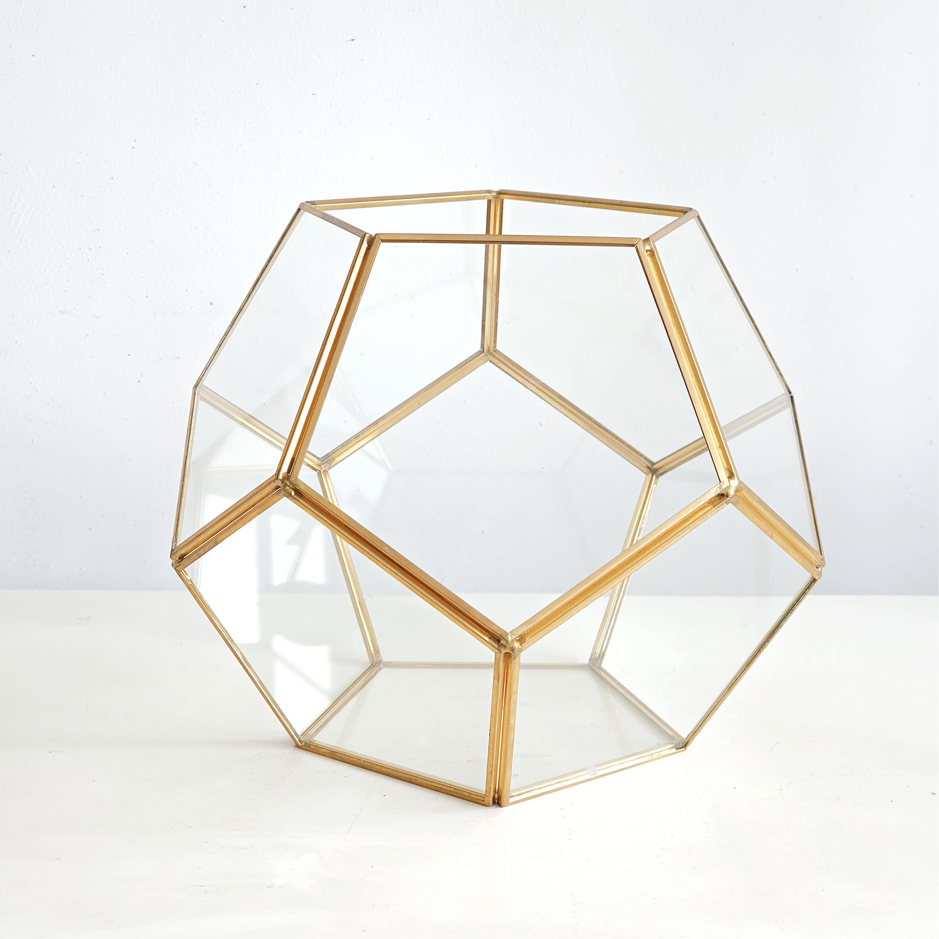 PENTAGON BRASS TERRARIUM DISPLAY GLASS